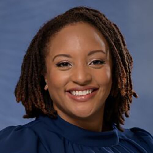 Amber Holmes receives 2022-23 College of LAS Academic Professional ...